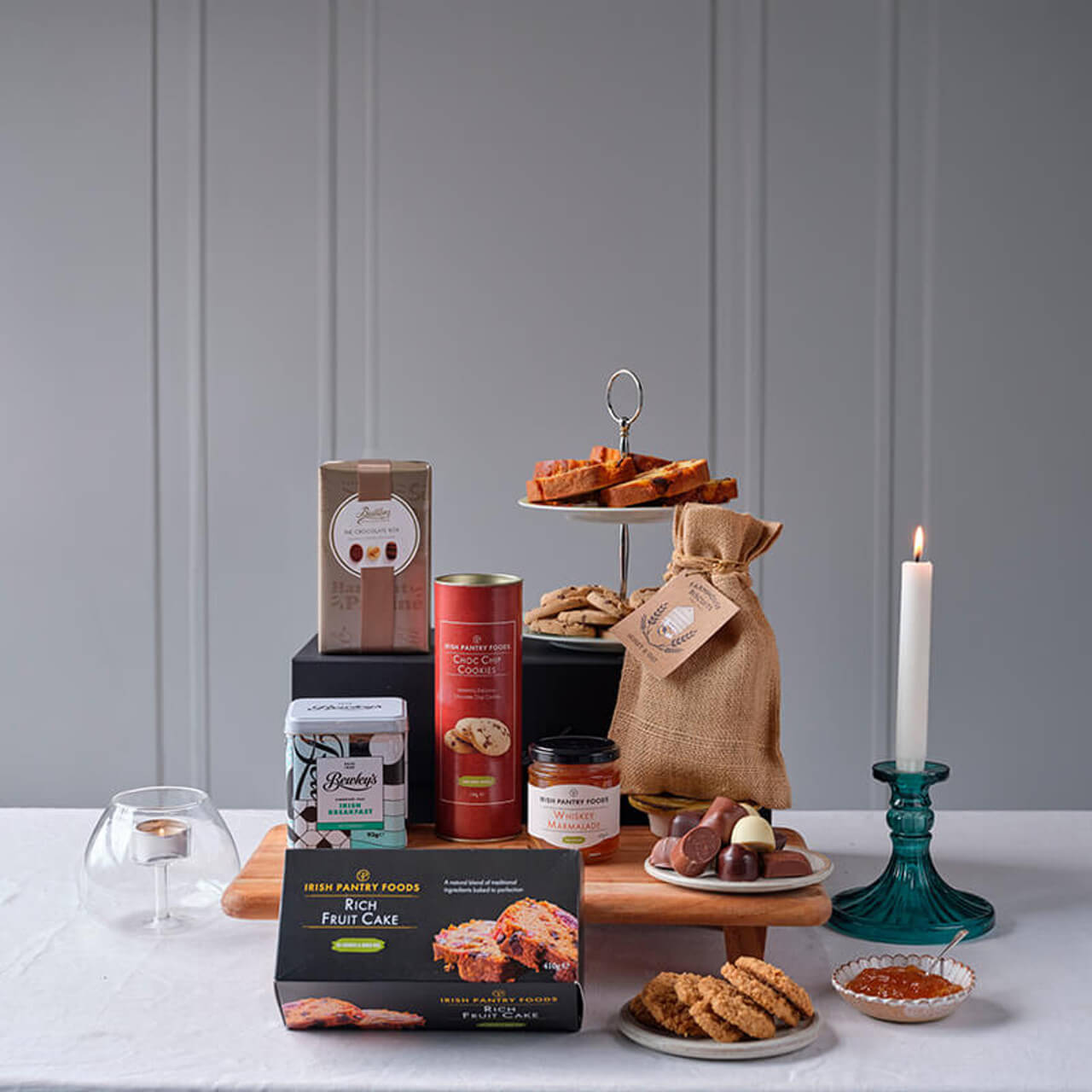 Tastes of Ireland Gift Box - Food Hampers - The Irish Store